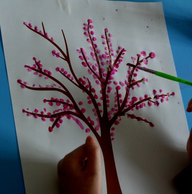 Spring Tree craft and maths | ofamily learning together