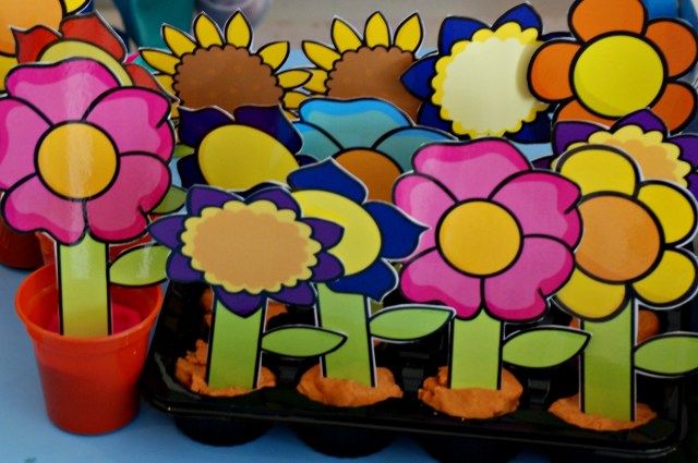 A quick and easy flower shop | ofamily learning together