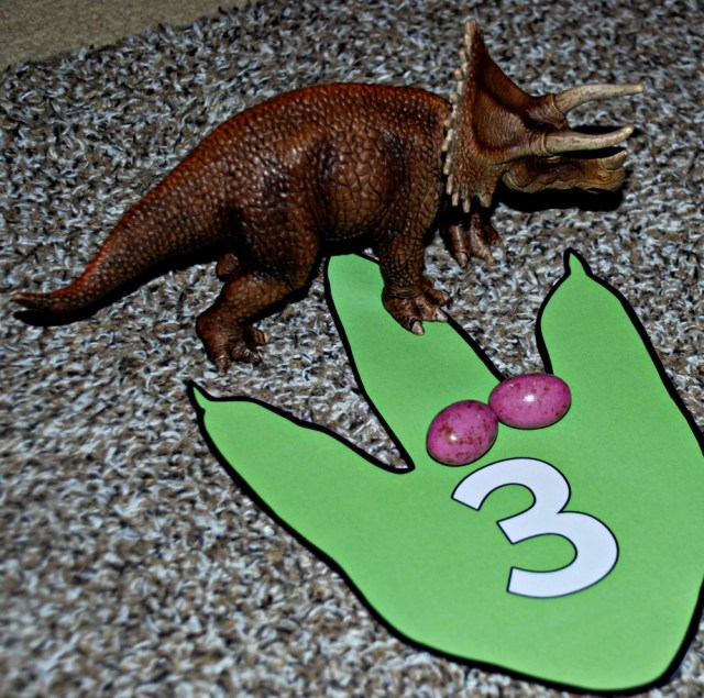 Dinosaur Maths | ofamily learning together