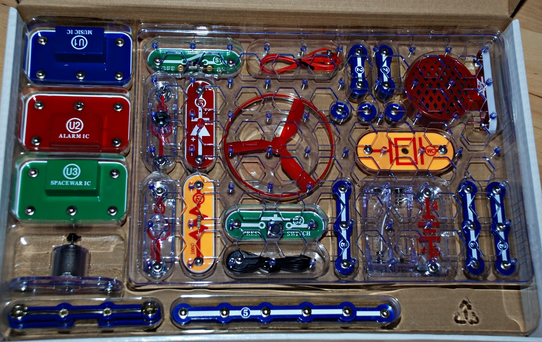 Snap Circuits | ofamily learning together