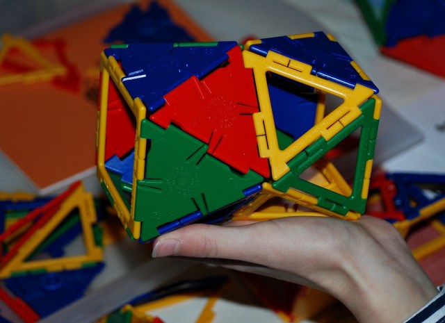 Polydron – fun 3D shapes | ofamily learning together