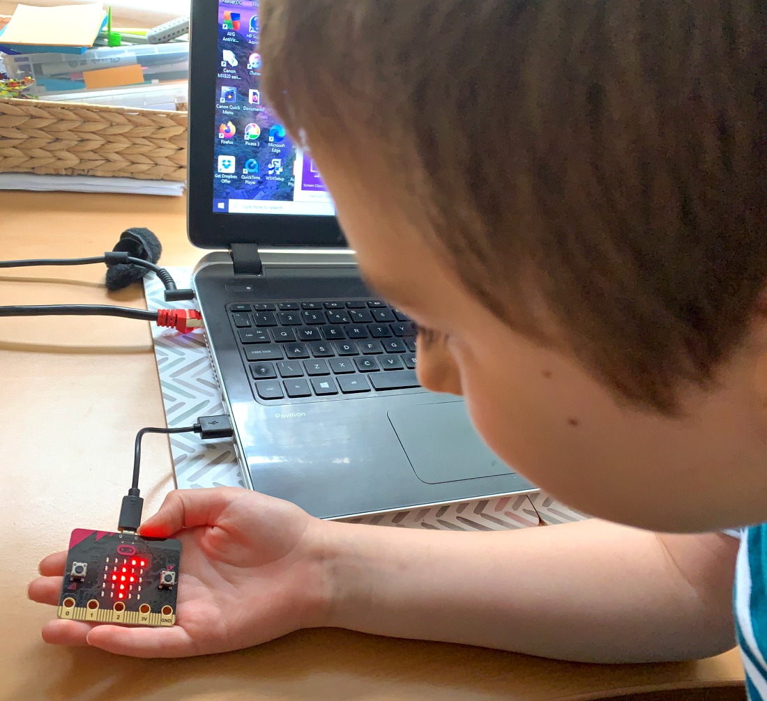Keeping busy with the Micro:bit | ofamily learning together