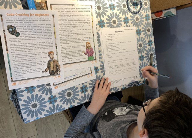 Code-Cracking for Beginners a Twinkl story | ofamily learning together